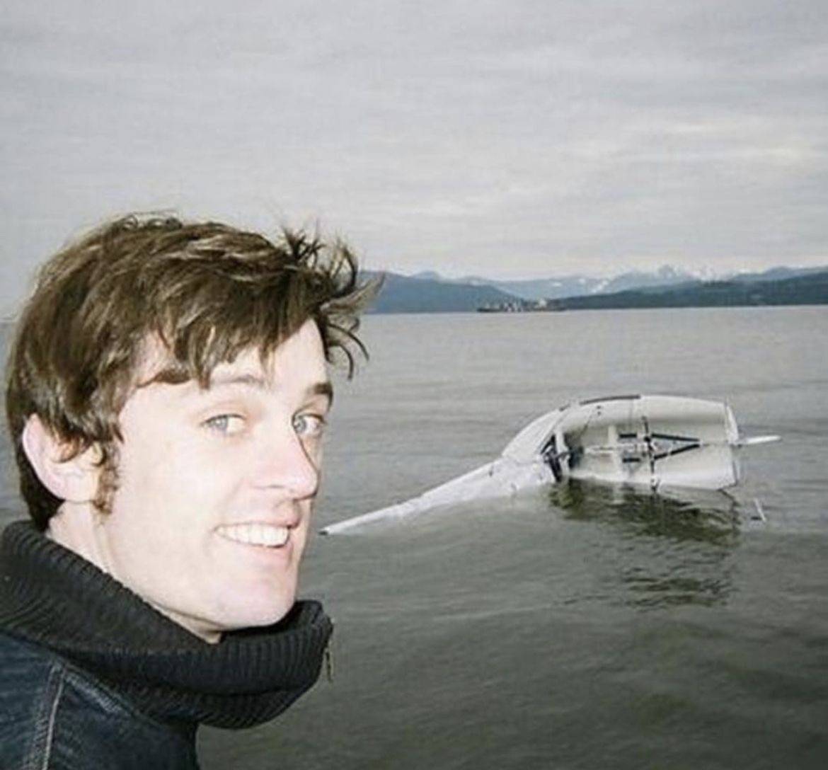 STRAPWHAUAHJHGHJAHGBSH - Comic Studio